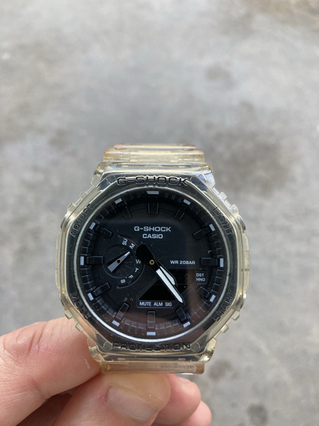 G-shock casio sotiladi