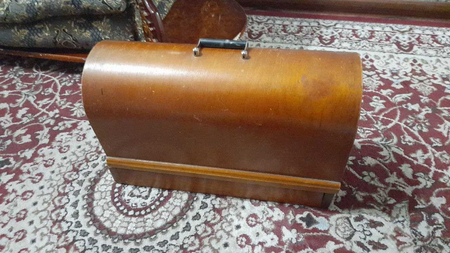 Продаётся швейная машина Подольск с моторчиком