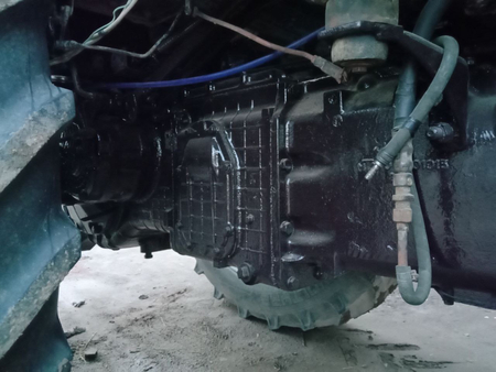 MTZ80 Traktor holati yangi