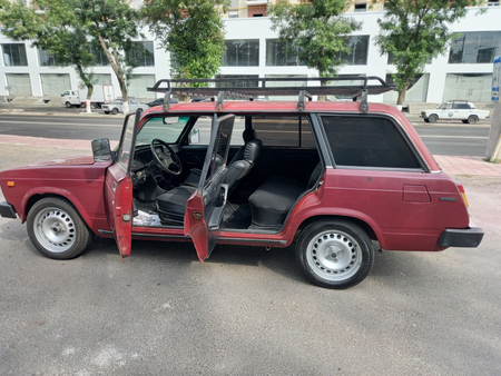 Jiguli 2104 sotiladi yoki bolib tólashga beriladi.
