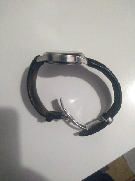 Продам часы швейцарские