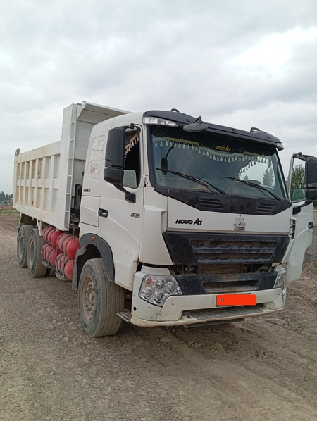 Zavatskoy samasval Howo A7 sotiladi