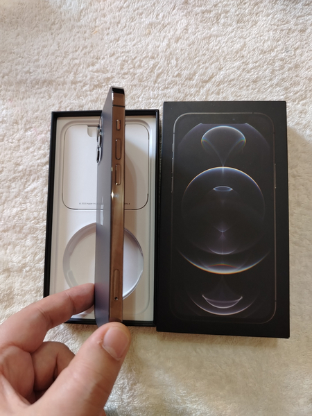 IPhone 12 Pro  128GB LL/A Yomkost 100 %