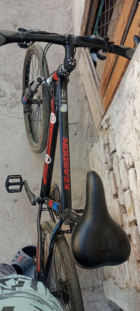 Срочно продаётся велосипед цена 110$