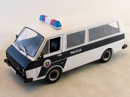 Продам модели полицейских авто в масштабе 1/43