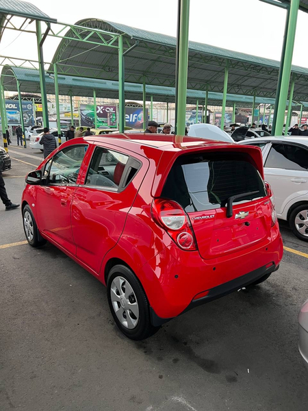 Продаю спарк в отличном состоянии автомат