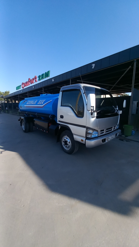 Isuzu aftobusdan yiĝilgan