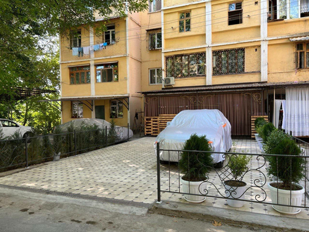 Продается квартира на Ахмад Югнаках