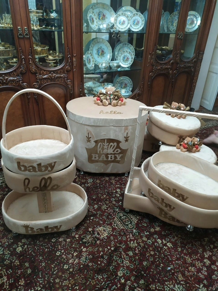 Beshik toy fotiha ga sarpo sandiq qutilari toplami
