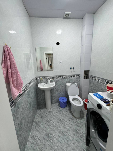 Очень срлчно продается 84кв 3х ком кв в новостройке.адресСагдиана