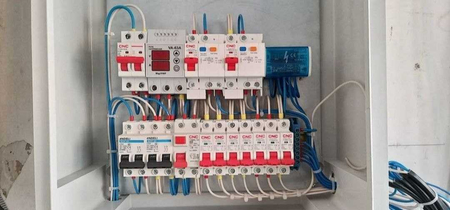 Binolarga,uylarga elektro montaj qilish,televizor oʻrnatish xizmati.