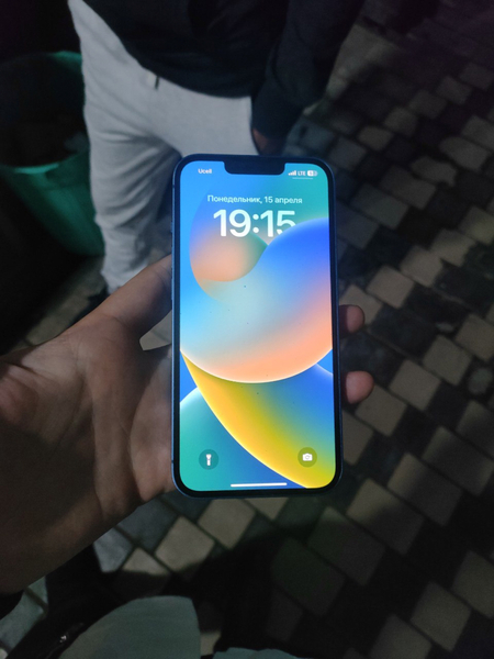 Apple 13  128 gb NLPK3ZD/A
