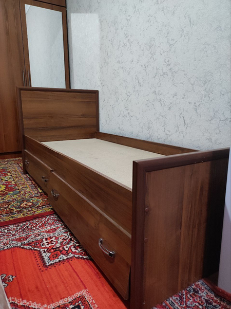 2ta Bir kishilik divan