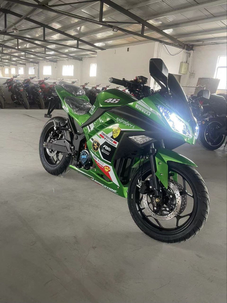 Электрический мотоцикл. Китай. Копия Kawasaki Ninja.
