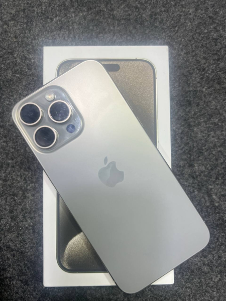 iPhone 15 Pro Max