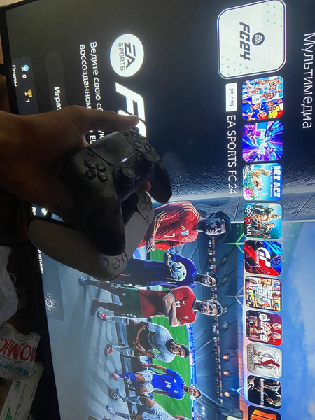 PlayStation 5 slim diskovodli