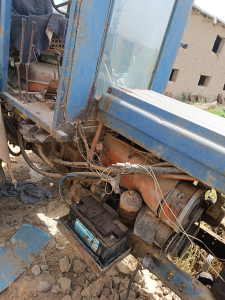 28 traktor sotiladi sroshni holati zoʻr kalitdan oladi