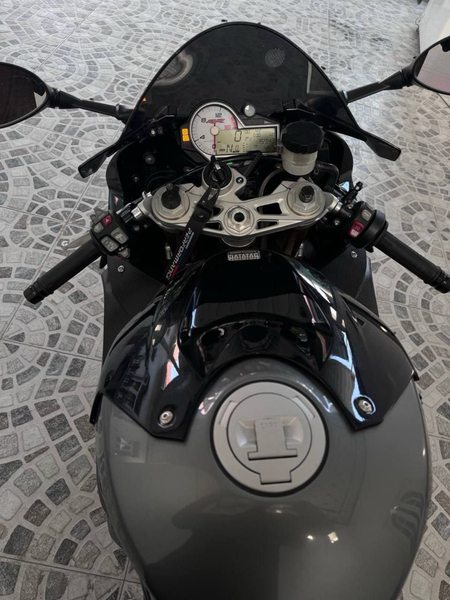 Bmw s1000rr sotiladi!
