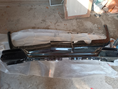 Продам нижний спойлер для Лексус 570