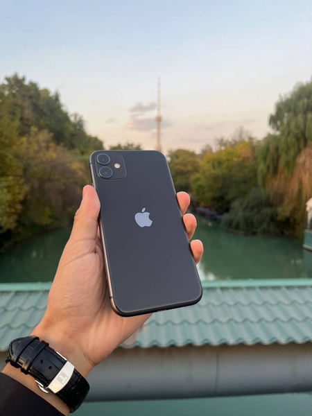 Iphone 11 black 64 yaxshi