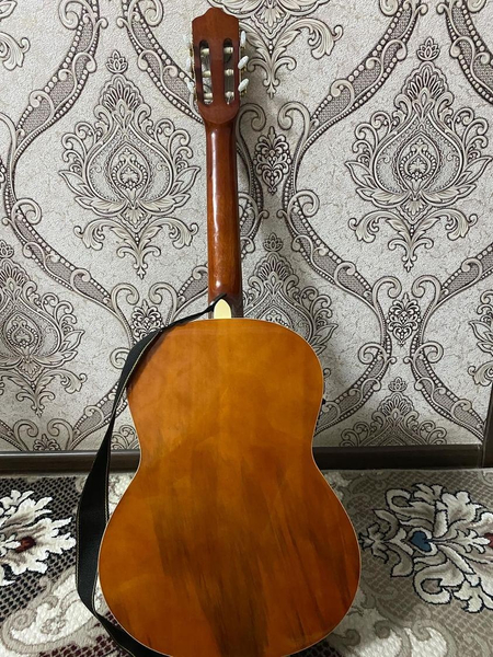 Ekvalazerli Gitara chexol remen kabel qo\\\'shib beriladi