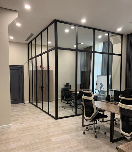 Раздвижные двери, межкомнатные и офисные перегородки в стили Loft