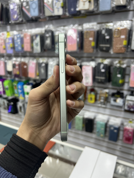 iPhone 12 128 Gb sotiladi