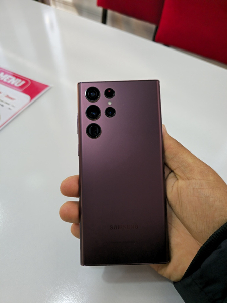 S 22 ultra sotiladi xolati a\\\'lo