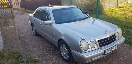 Mercedes Benz w210 e240