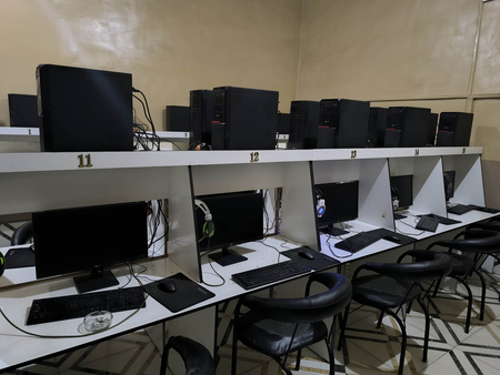 Kopyuterlar sotiladi Game Club