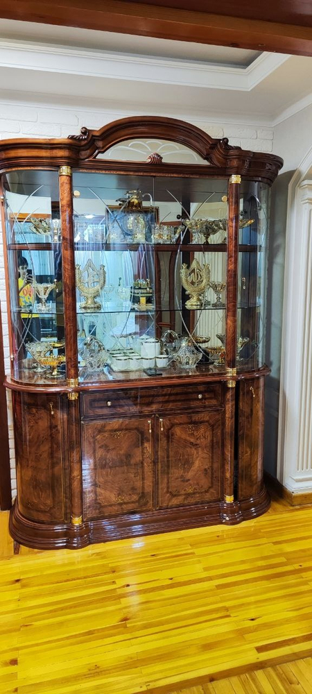 Сервант для гостиной