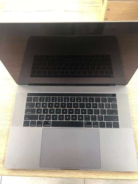 продается MacBook Pro