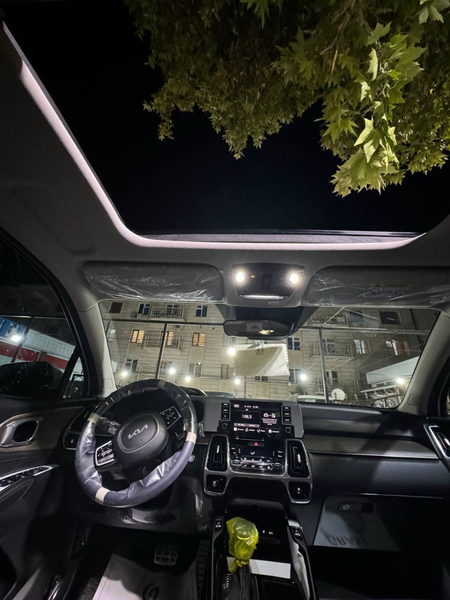 Kia Sorento 2.5 7 kishilik oq 2023 pachka