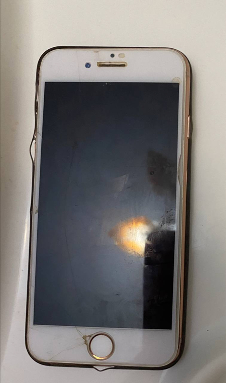 IPhone 8  64гб