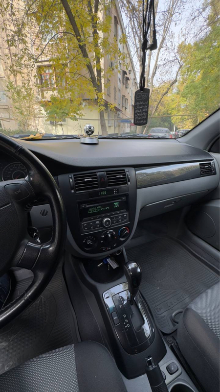 Продаю свою lacetti gentra