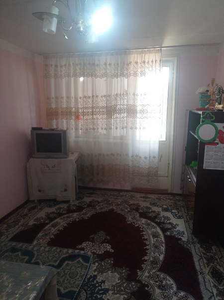 Яшнабадский р-н. Панельный. 2-х комн. 2-й этаж. 47м².