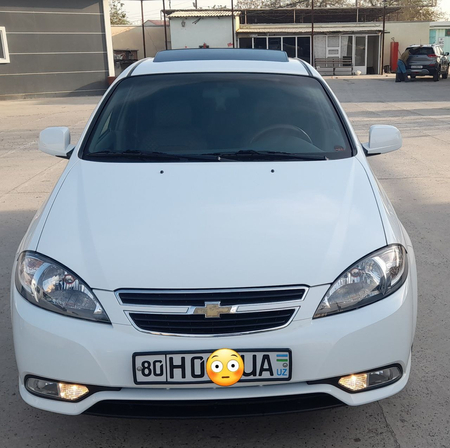 Ласетти автомобили сотилади.