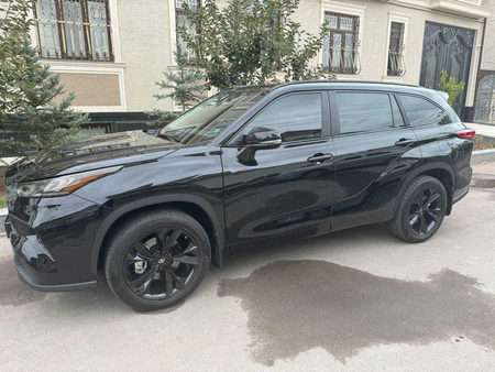 Срочно Toyota HIGHLANDER HEV   2023г. Пробег 5800км