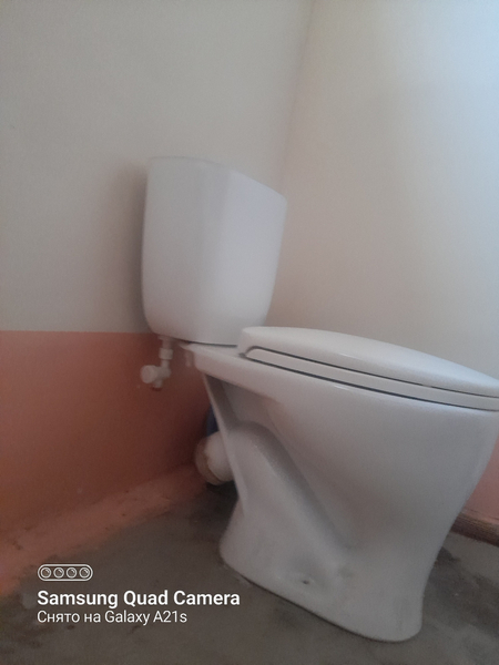 Унитаз срочно продам