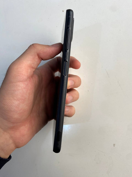 Samsung A22 4g 
Xotira 64/4 batre 1 kun
Srochna Sotiladi ideal
1.300 k