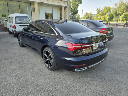 Audi A 6 Tomni Sini