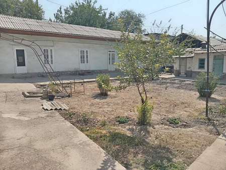 Продаётся участок на 1-ой линии. Ориентир Рисовый базар