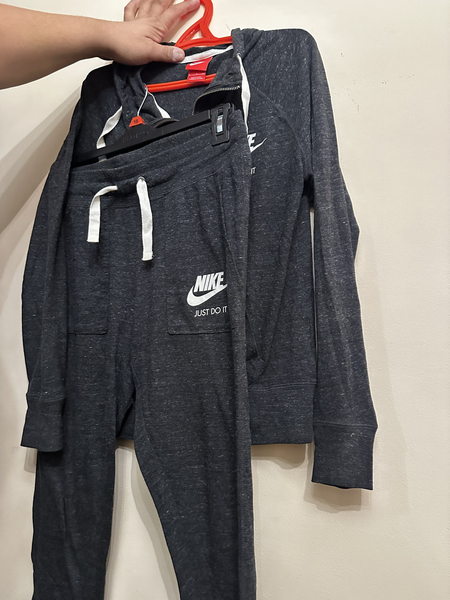 Спортивный костюм от Nike