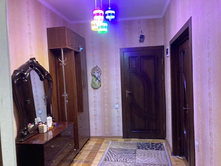 Srochna sotiladi metro yaqin Sergeli qoyliq massiv 5