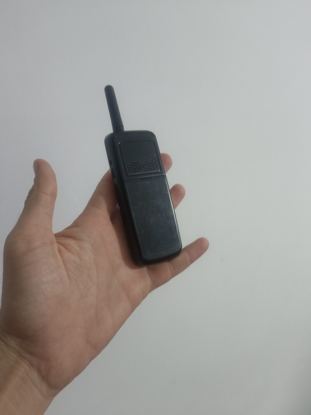 Uzmobile B5 CDMA 95 li tushadi Ishlashi zo\\\'r.