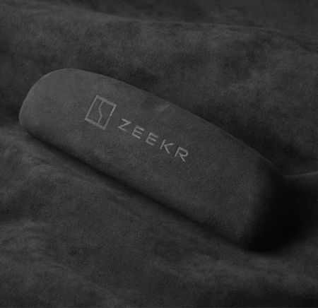 Zeekr 001 футляр для очков от «ZeekrShop».