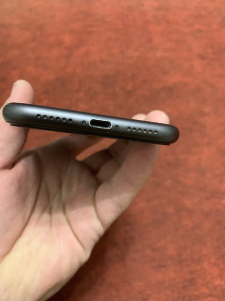 Iphone 11 сотилади