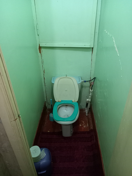 Qoyliq 6 massivda. 1 xonali kvartira 2×3 balkon. Fransuzki planirovka.