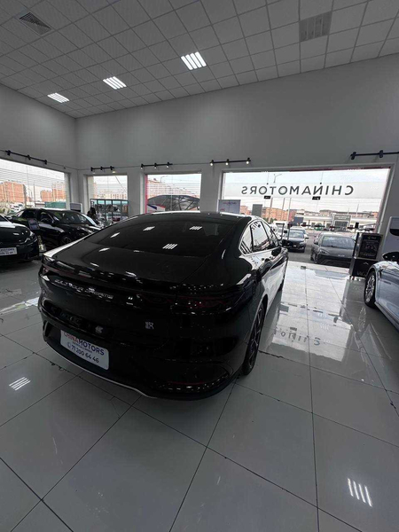 BYD Han 715 km Qora