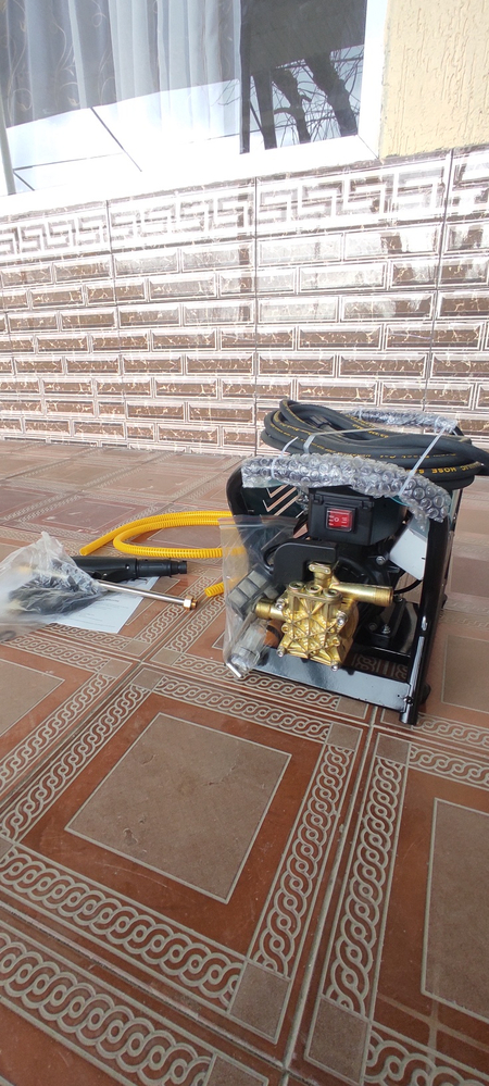 Karcher apparati sotiladi srochna